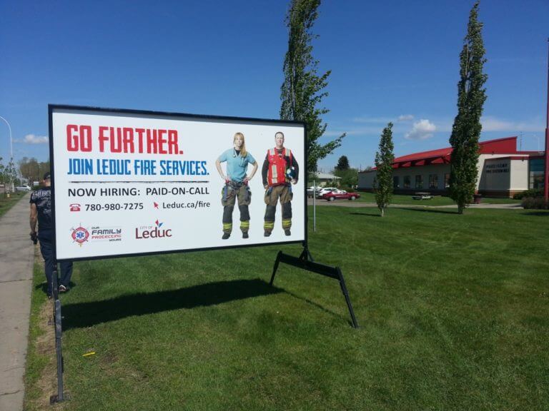 PORTABLE MOBILE SIGNS BUSINESSES | Sign Guru Sign Rentals