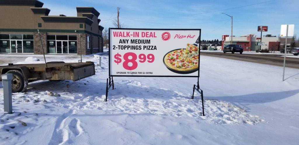 MOBILE SIGNS OSHAWA | PORTABLE SIGNS OSHAWA